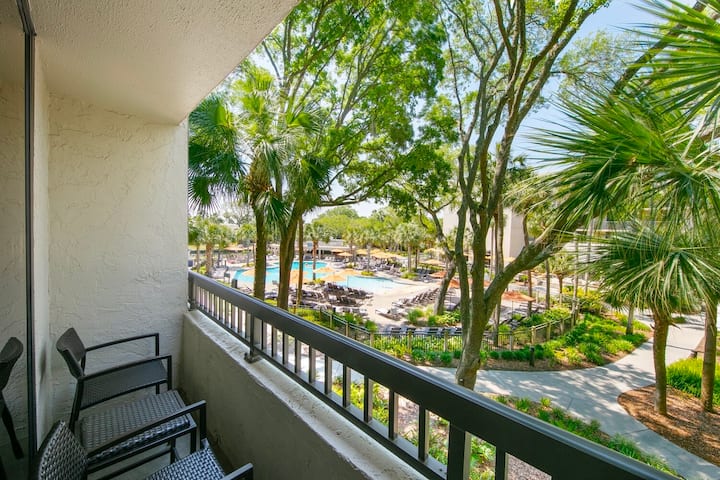 Affordable Getaway! Pet-friendly, Beachfront! - Hilton Head Island, SC