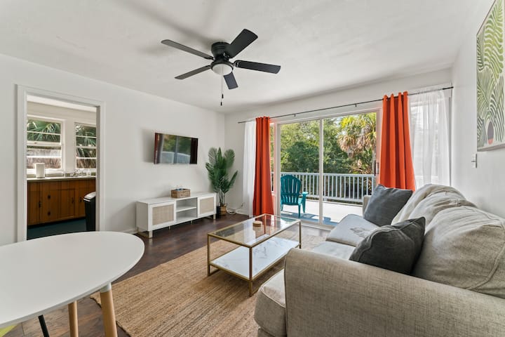 "Seaside Escape" Block From The Beach, Grill - Atlantic Beach, FL