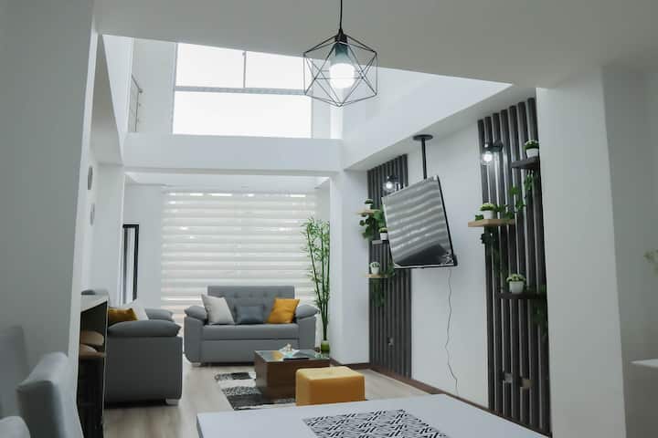Sumptuous 3 Bed Duplex Apt In Milan - Manizales