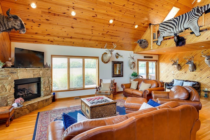 Pet-friendly Vienna Cabin W/ Screened-in Porch! - Illinois