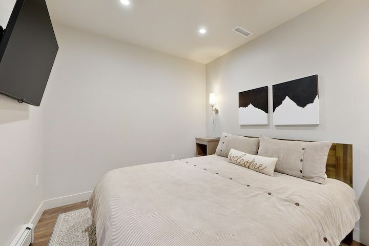 Ski-in/ski-out, Second-floor W/ Pool, Hot Tubs - Vail, CO