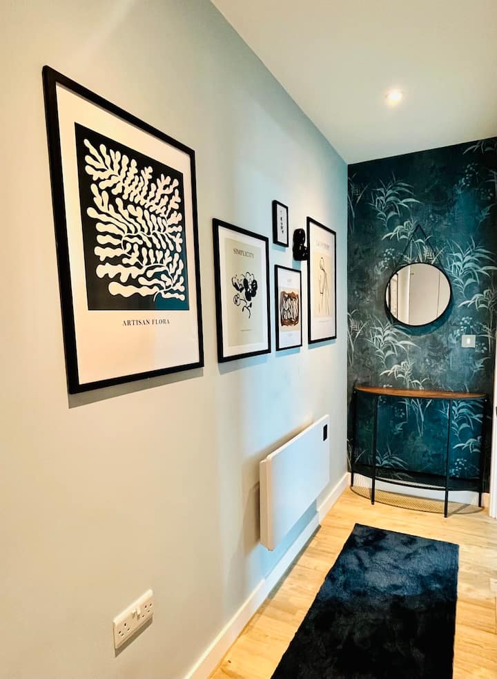 Beautifully Presented One Bedroom Apt Close To Old - Altrincham