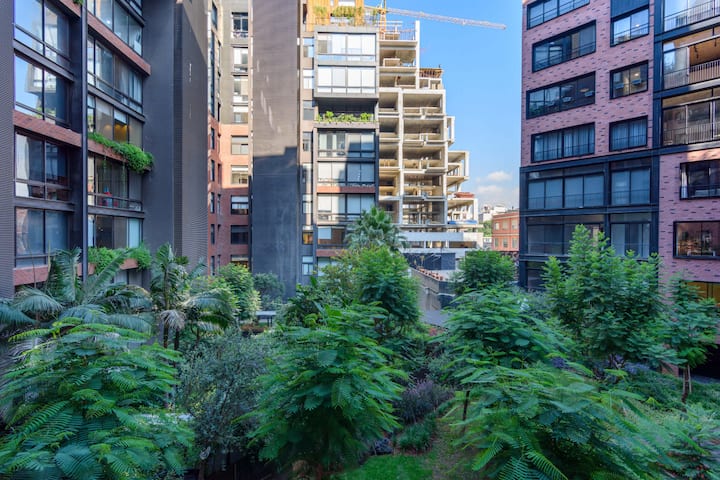 Legacy 2-bedroom Apartment In Ashrafieh - Beirut