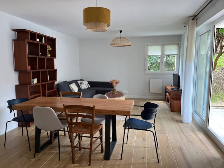 Lahouze - T3 + Parking - Biarritz
