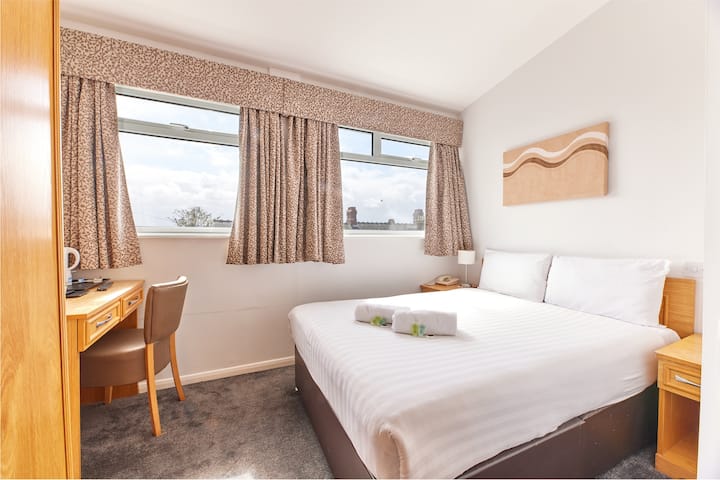 Properties Unique | Dene Rooms Double 36 - Newcastle upon Tyne