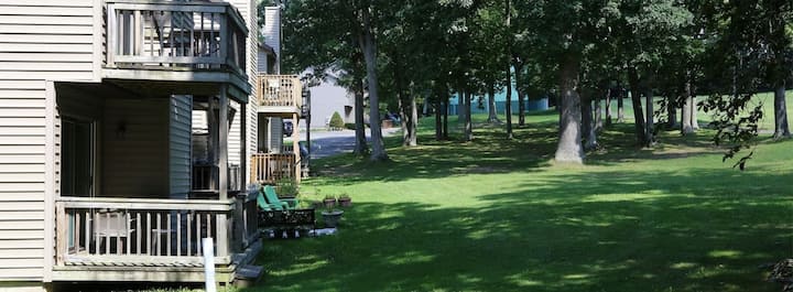 Nature's Escape At Lakeview Resort Club - Cheat Lake, WV