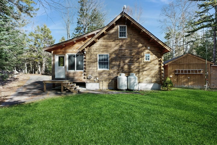 1br + Loft With Fireplace, Porch, Grill, & Firepit - Lily Bay State Park, Beaver Cove