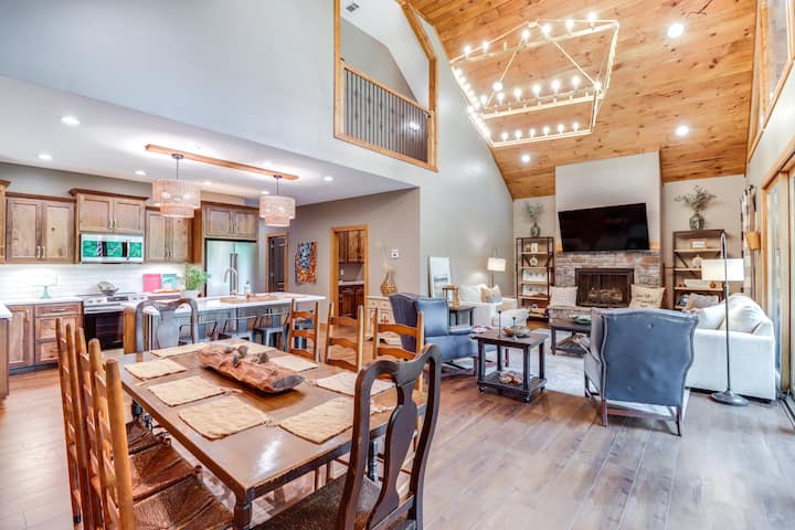 Gorgeous Drasco Home Near Greers Ferry Lake! - Heber Springs, AR