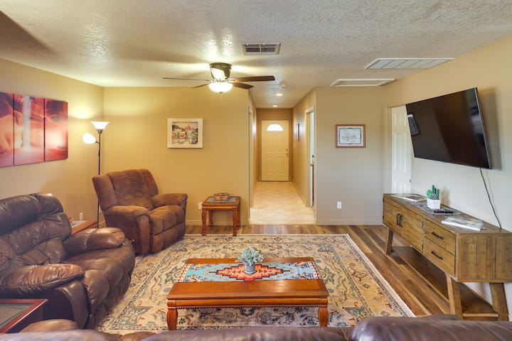 Dog-friendly Bullhead City Home - Walk To Beach! - Laughlin, NV