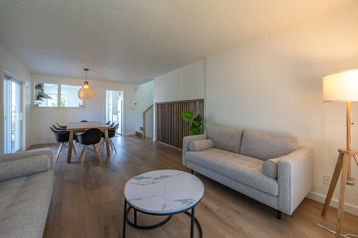 Naramata Beachside Retreat - 나라마타