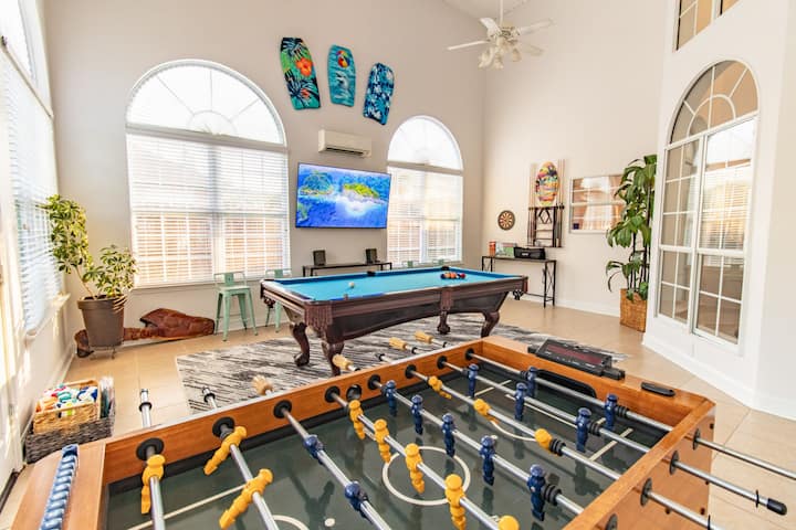 Florida's Finest | Pool & Game Room - Navarre Beach, FL