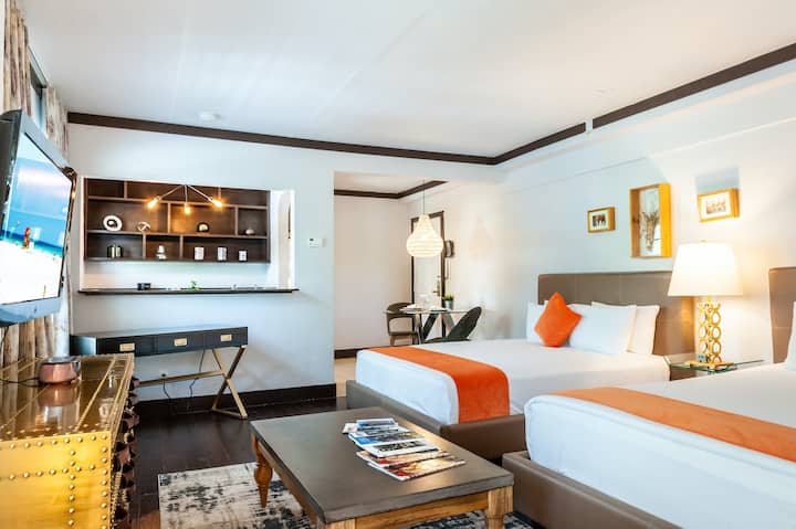 Miami Suite • 2 Queens + Full Kitchen - Miami Beach, FL