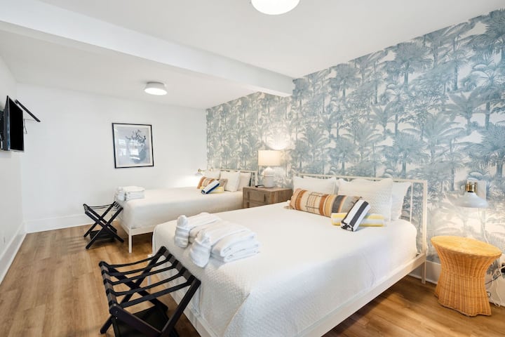 Folliday Inn - The Boattail-room 15 - Pet Friendly - Folly Beach