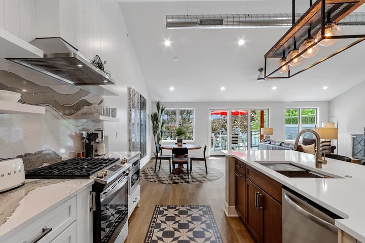 The Lofts Of Brick And Mortar-city Loft |Balcony - Lake Geneva, WI