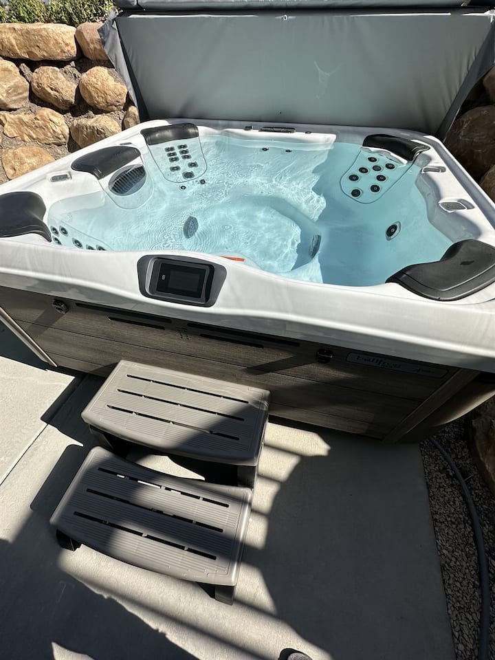 Hot Tub & Ideal Beach Access - Bear Lake