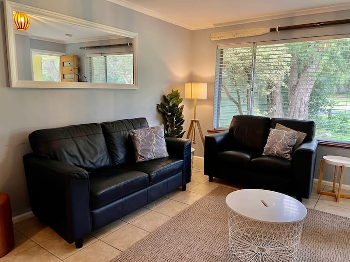 Wrentree - - Pet Friendly Outside Inside Is Neg Ca - Robe