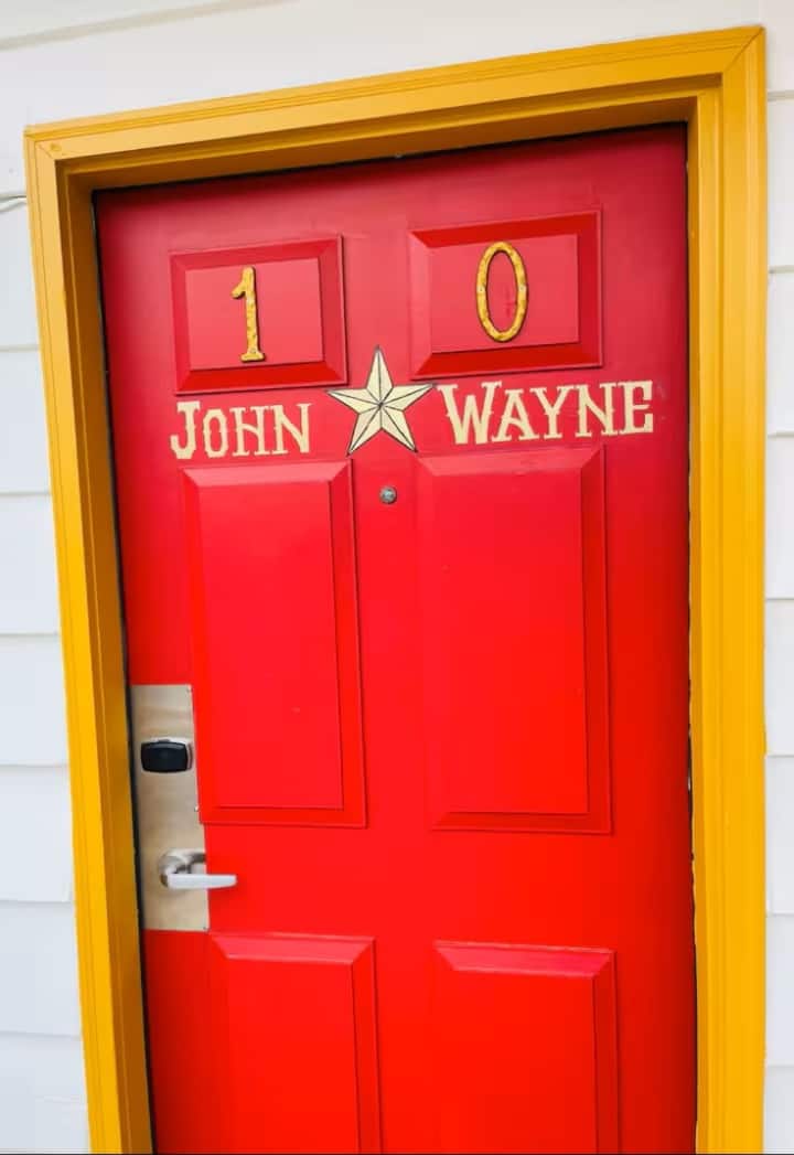 Apache Motel California King Queen And Futon - Moab, UT