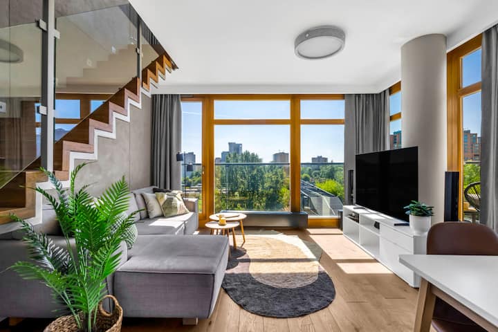 86m2 Two-level Suite - Parking, City View, Metro - Varsovie