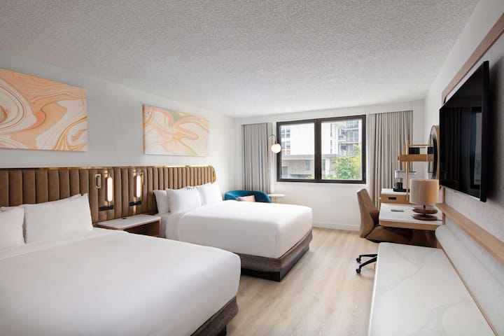 Home Away From Home, 3 Units & Explore Miami! - Miami, FL