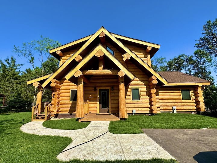 The Log Home @ Spring Brook Resort - Wisconsin Dells, WI