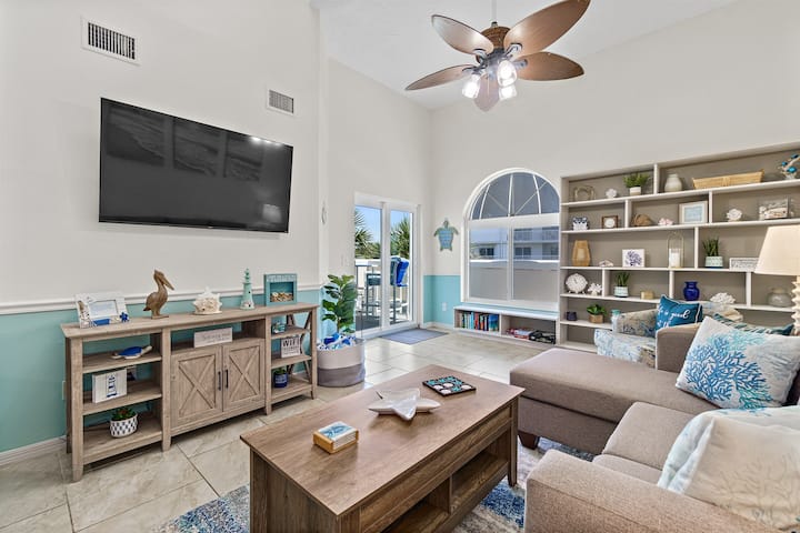 2 Suites | Beachfront | Heated Pool | Beach Gear - Cape Canaveral, FL