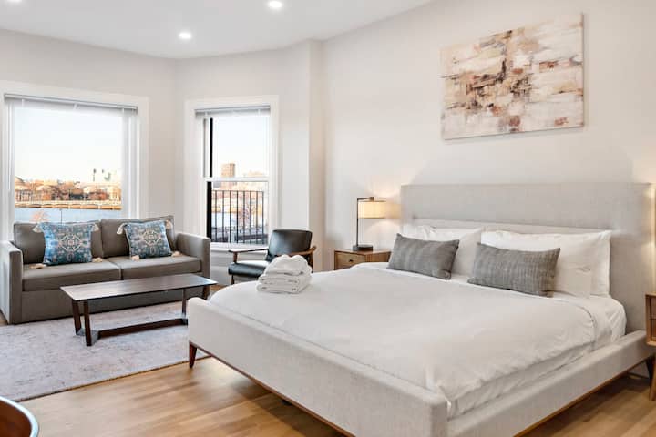 Charlesgate Suites: Restored Elegance - Boston, MA