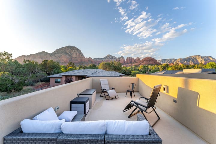 '21 New Build | Rooftop Deck Views, Spa, Modern - Oak Creek Canyon, AZ