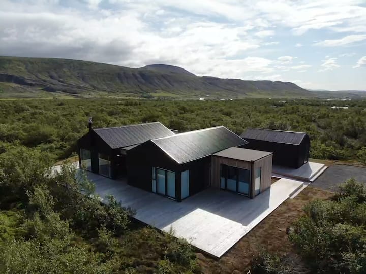 Stunning Luxury Chalet In Húsafell In West Iceland - IJsland