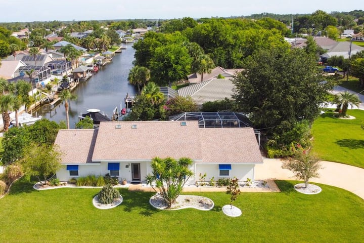 Coastal Searenity - Canal Front Pool Retreat! - 팜 코스트