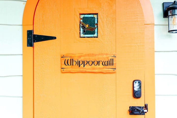 Whippoorwill Haven: Mountain Days & Starry Nights - Chattanooga, TN