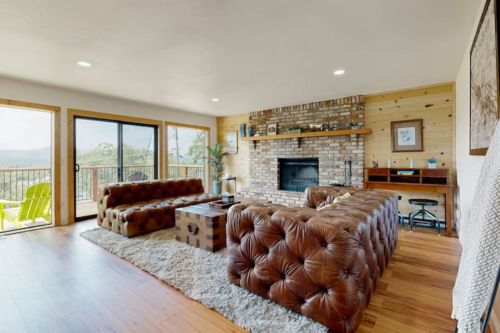 4br Pml Home W/ Fireplaces, Decks & Mountain Views - Groveland, CA