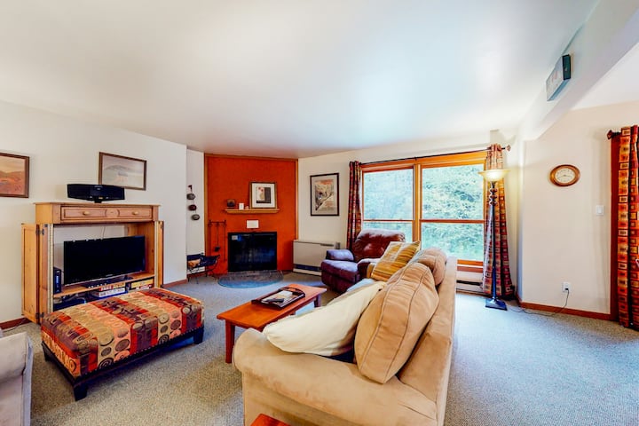 2br Condo With Indoor Pool, Hot Tub, Gym - Killington, VT