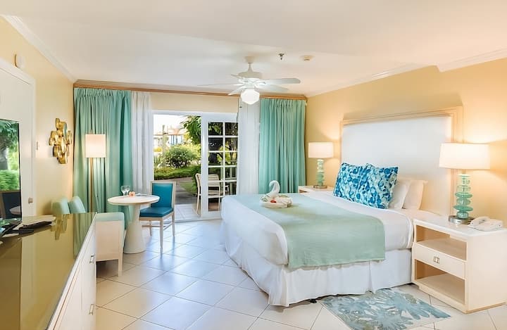 Pleasant Stay! 4 Units With Pool View, Beachfront! - Santa Lucía