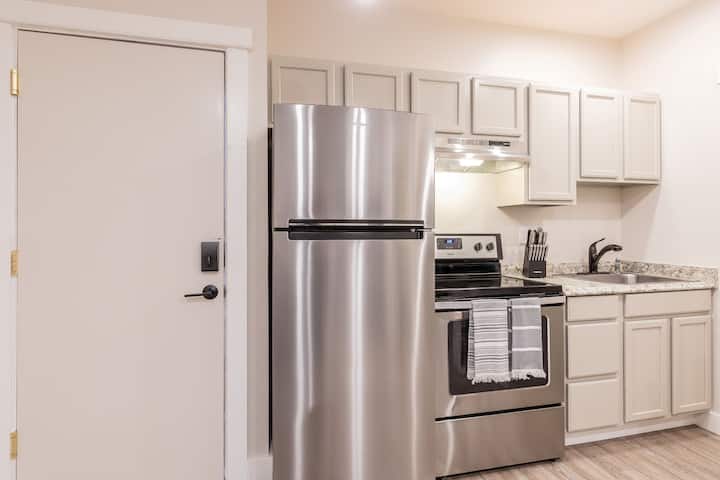 Stylish Two-bedroom In Historic Building - Great Falls, MT