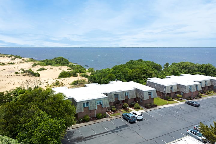 The Mermaid Lounge: Sound Views | Pool Access - Nags Head, NC