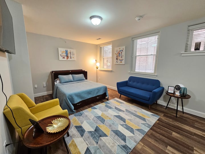 Cozy Studio At The Historic Inman - 205 - Champaign, IL