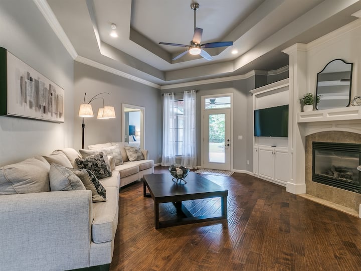 Your Gated Community Haven In Providence! - 埃德蒙