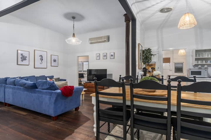 Family Beach And Fishing Getaway In Rockingham - Rockingham