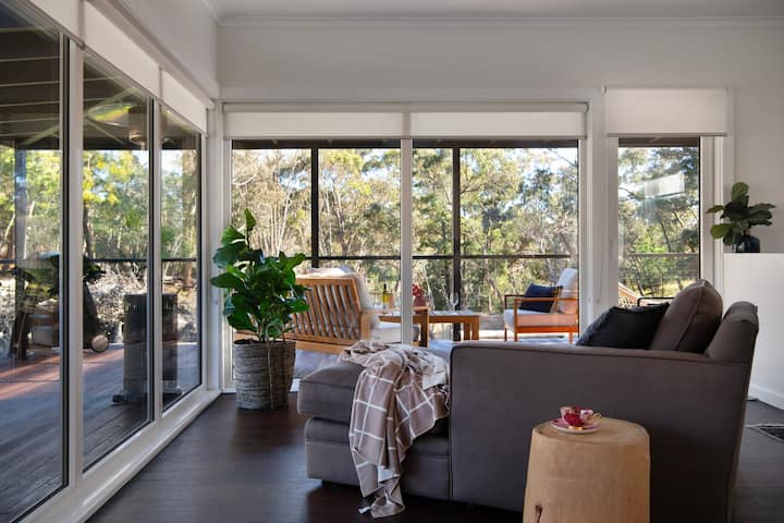 Hepburn Springs Retreat- Stylish & Light-filled - Hepburn Springs