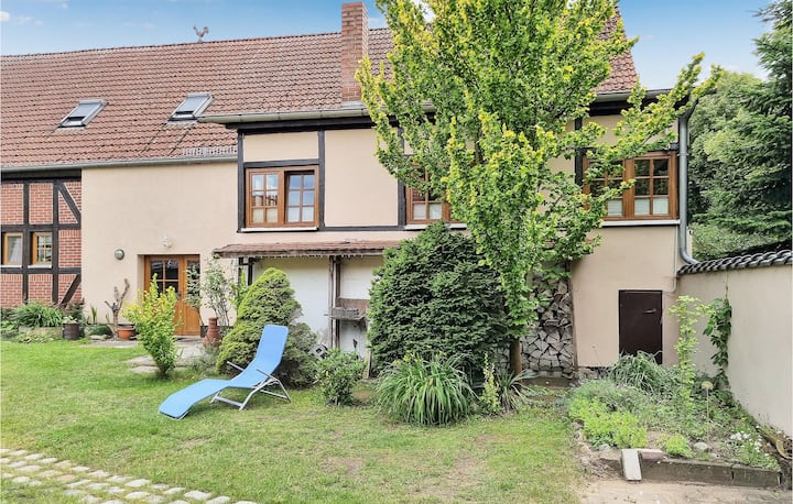 2 Bedroom Awesome Apartment In Kremmen - Kremmen