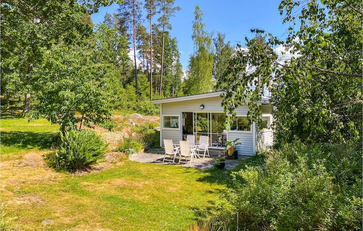 Nice Home In Bjällebäck With Wifi - Gränna