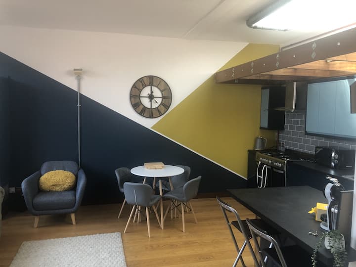 Toothbrush Apartments - 2 Bed / 1 Bath Central Ips - Ipswich