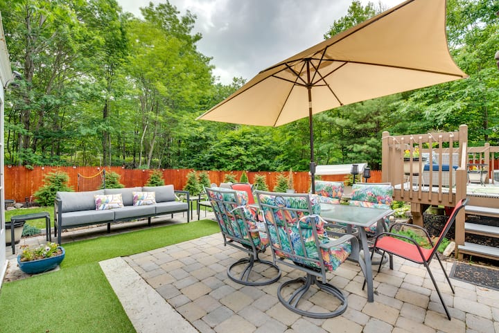 Hot Tub, Game Room & Fire Pit: Pocono Summit Home! - Pocono Pines, PA