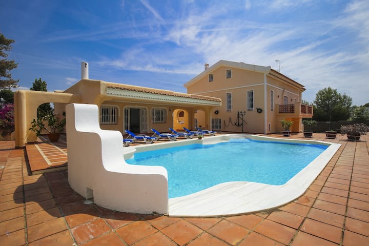 Villa Calma - Tarragona, España