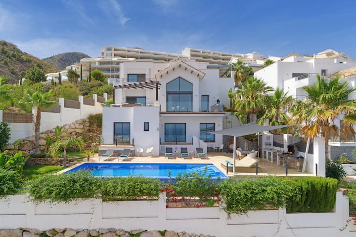Amazing Modern Villa With Spectacular Seaviews - Benalmádena