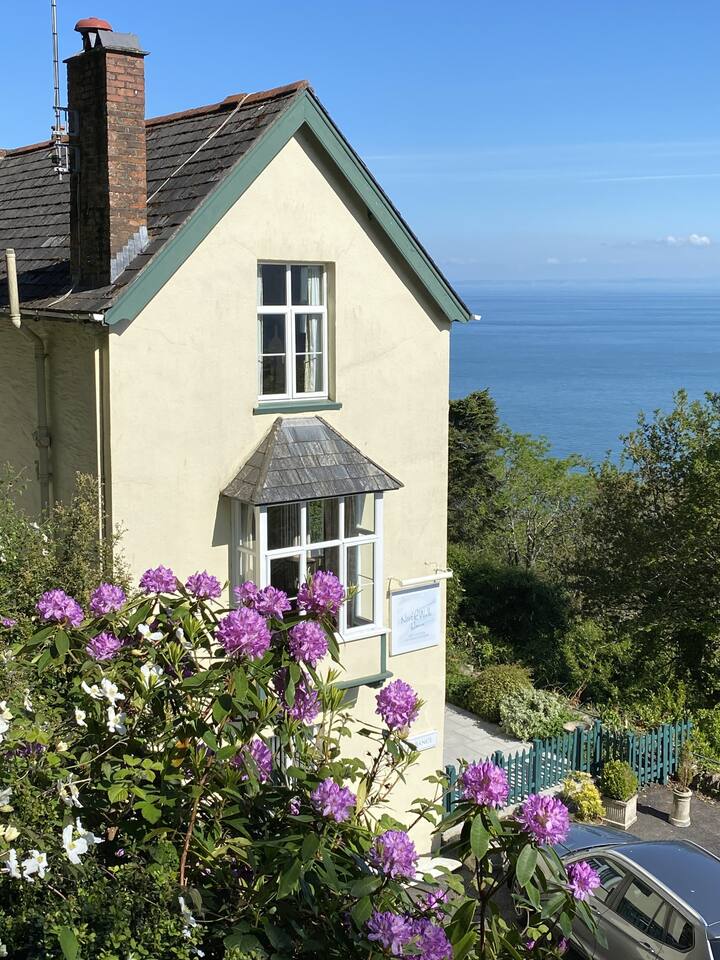 Room 3-king Ensuite-shower Over Bath - Lynton