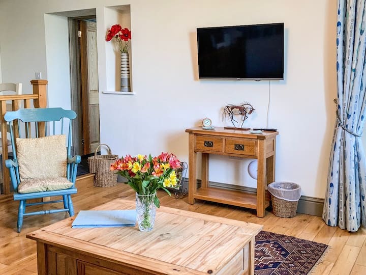 Room 2- King Ensuite With Shower & Sea View - Lynmouth
