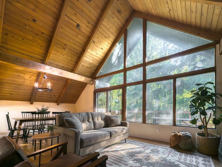 Bird Creek Chalet - 1 Mile From Salmon Fishing! - Anchorage, AK