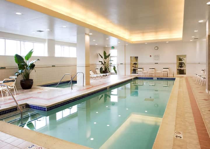 Vacation At Its Finest! W/ Swimming Pool! - Berkeley, CA