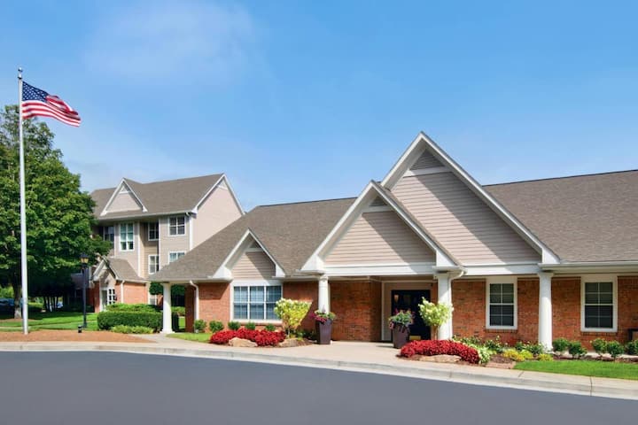 3 Comfortable Pet-friendly Units! - Hoover, AL